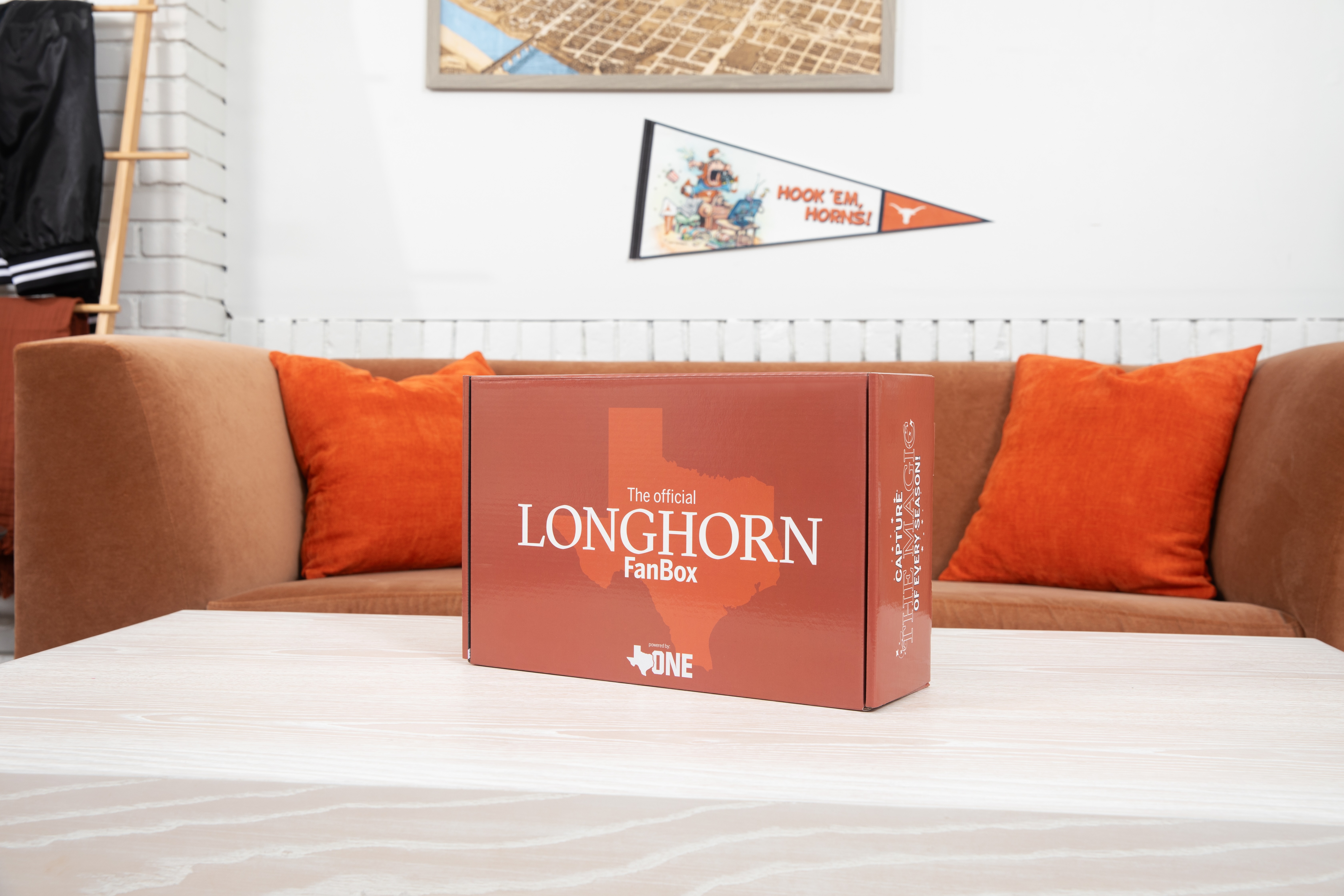 5 Reasons the Longhorn FanBox is the perfect holiday gift – NIL FanBox