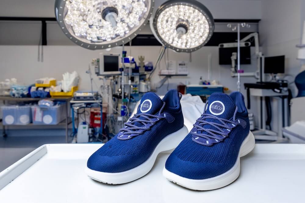 Non-Slip Work Shoes Made for 12+ Hour Hospital Shifts – Snibbs
